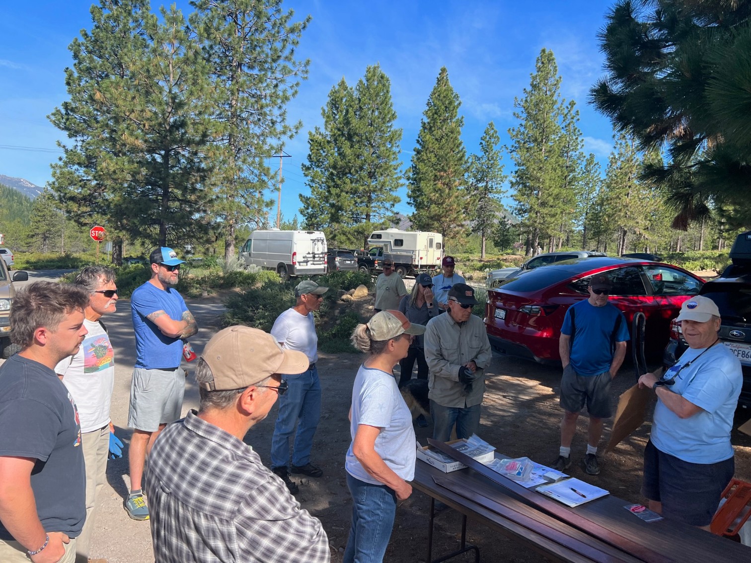 Another Sign Installation Day on Gateway – Mount Shasta Trail Association